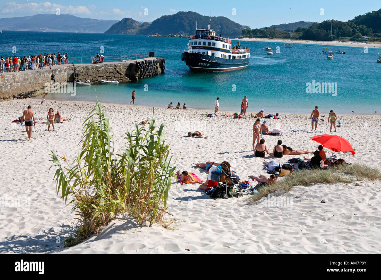 PLAYA DE RODAS BEACH IN PARQUE NATURAL DE LAS ISLAS CIES NATURAL PARK ...