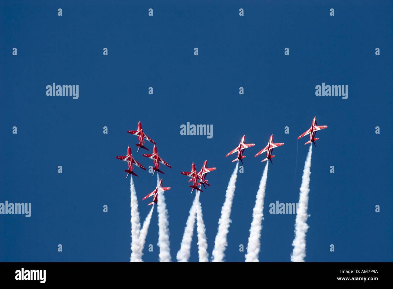 Red Arrows Formation Aerobatic Flying Team display aircraft aeroplanes ...