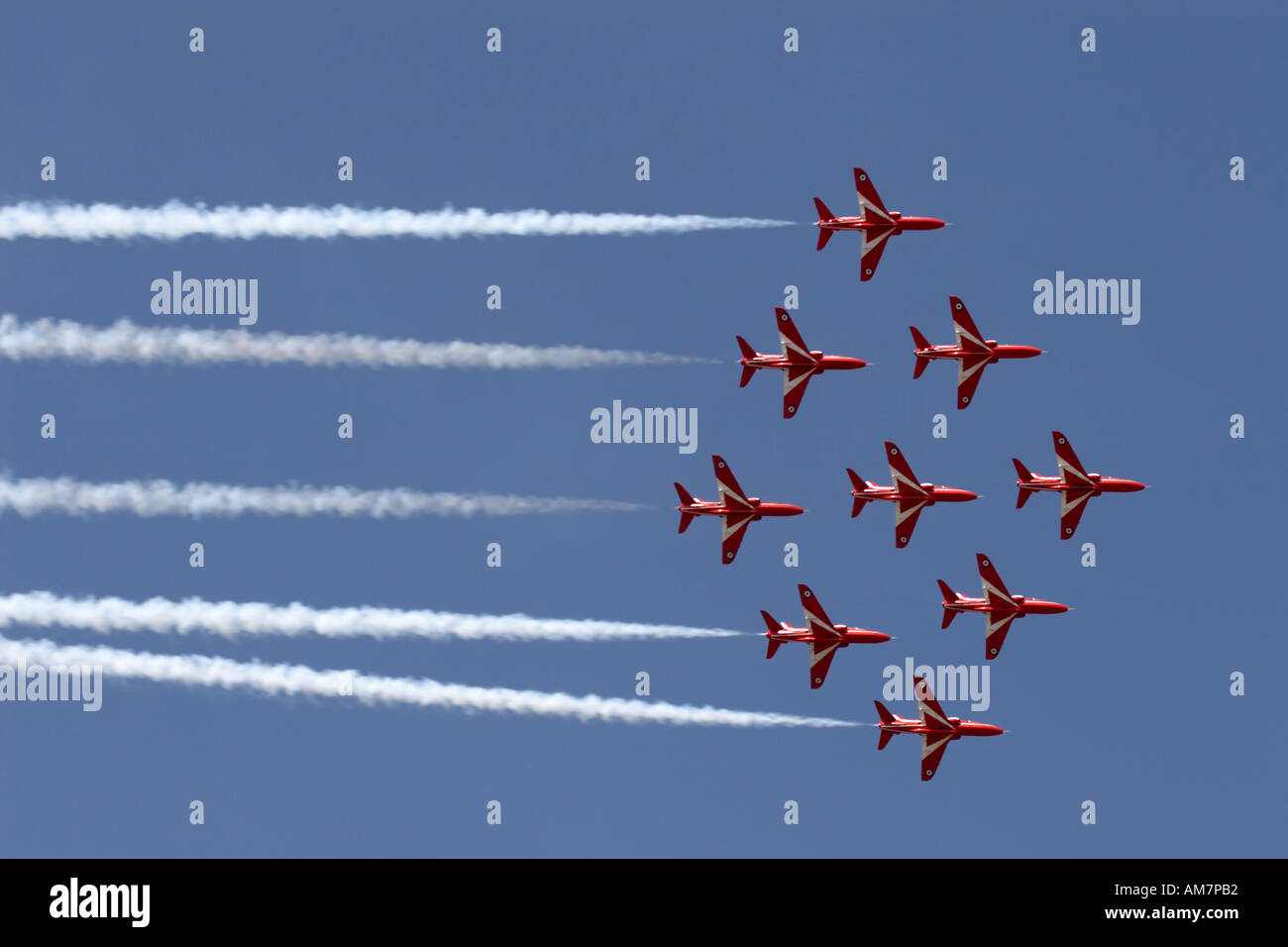 Red Arrows Formation Aerobatic Flying Team display aircraft aeroplanes ...