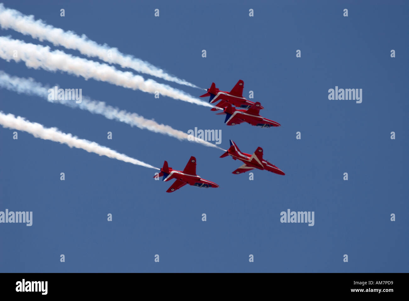 Red Arrows Formation Aerobatic Flying Team display aircraft aeroplanes ...