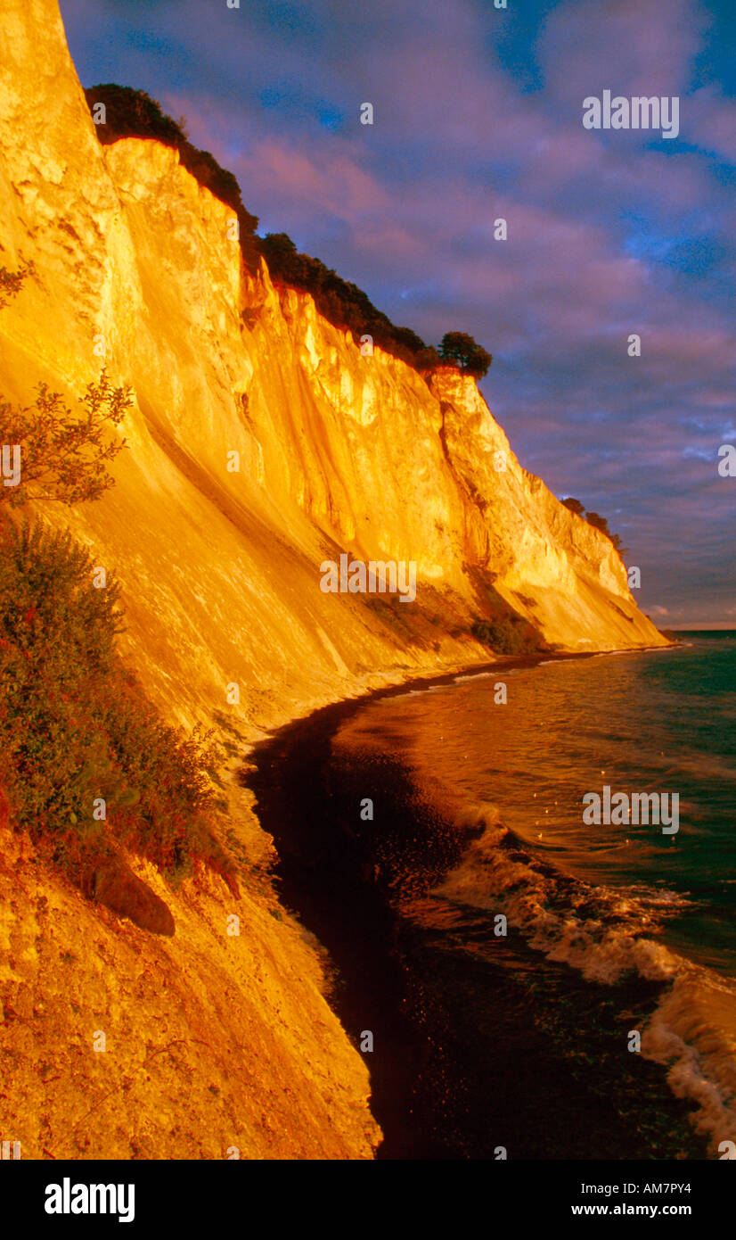 Isle Moen, Chalk Cliffs, Beach, Danmark sunset Stock Photo - Alamy