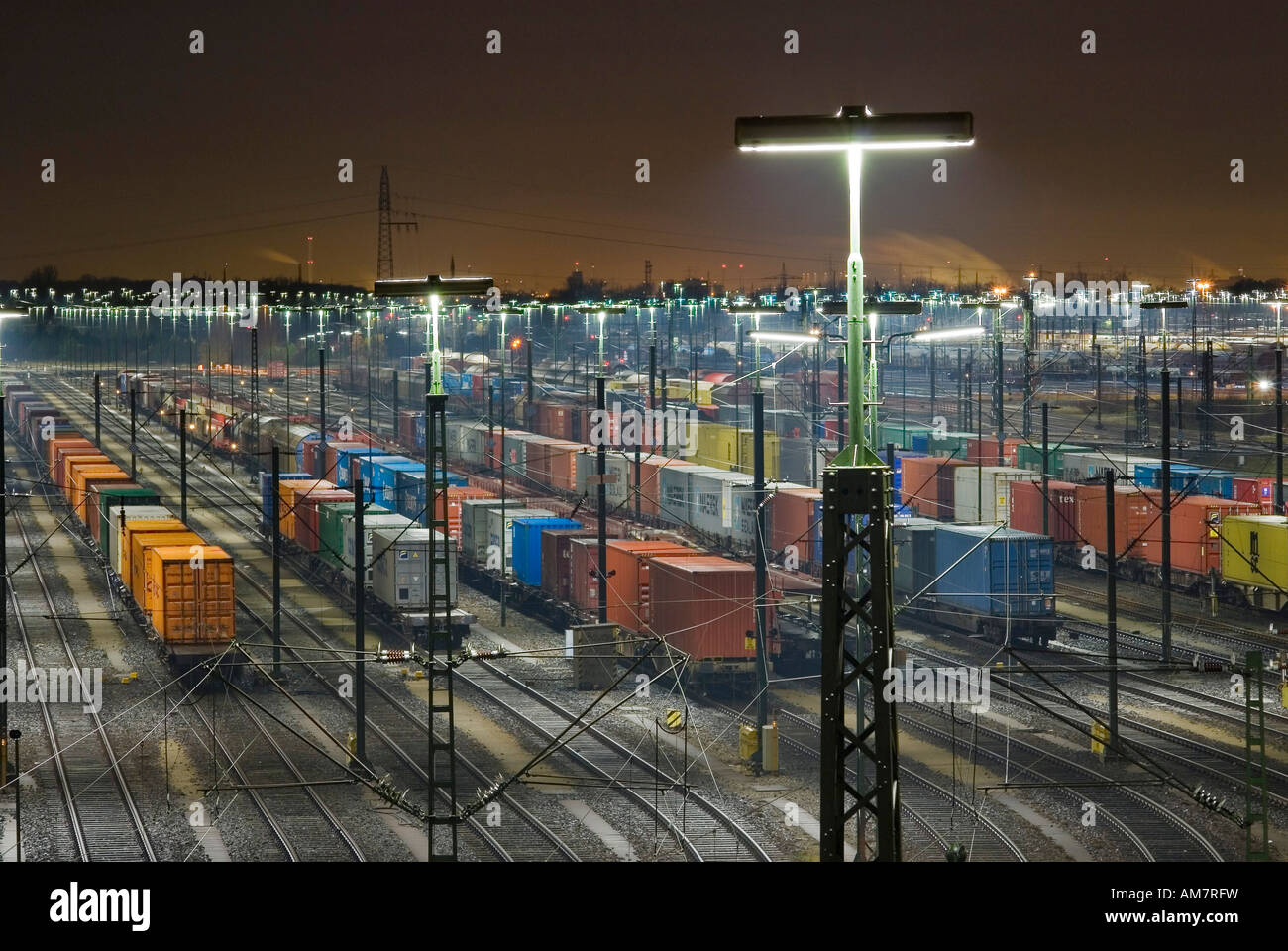 Railroad switching yard at night hi-res stock photography and images ...