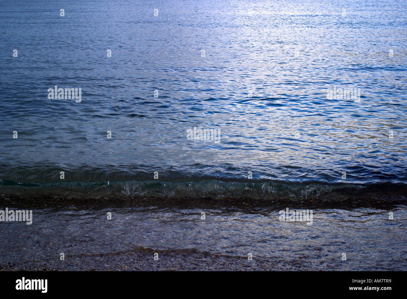 Shallow river ripples reflecting sun light hi-res stock photography and ...