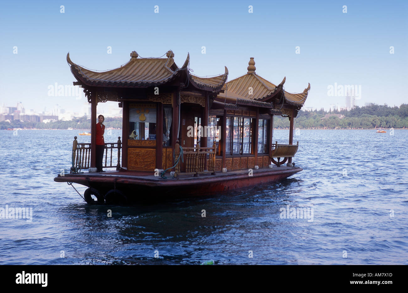 Old fashioned style ferry on West Lake at Hangzhou Stock Photo - Alamy