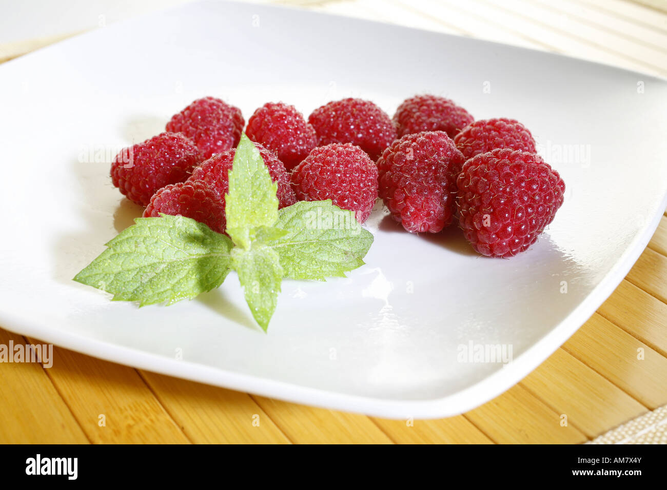 Fresh rasberries, mint Stock Photo - Alamy