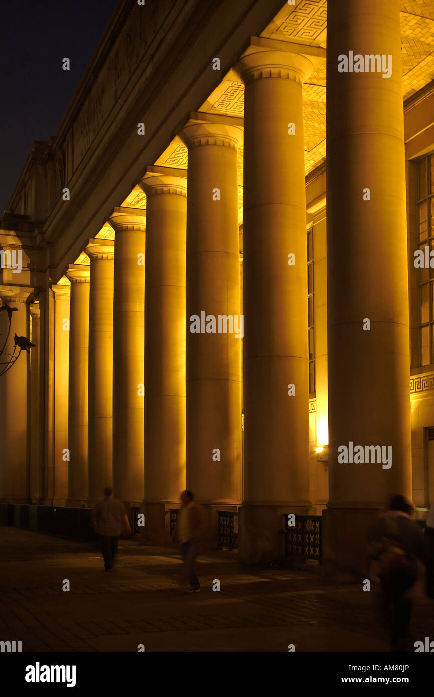 Toronto union station entrance hi-res stock photography and images - Alamy