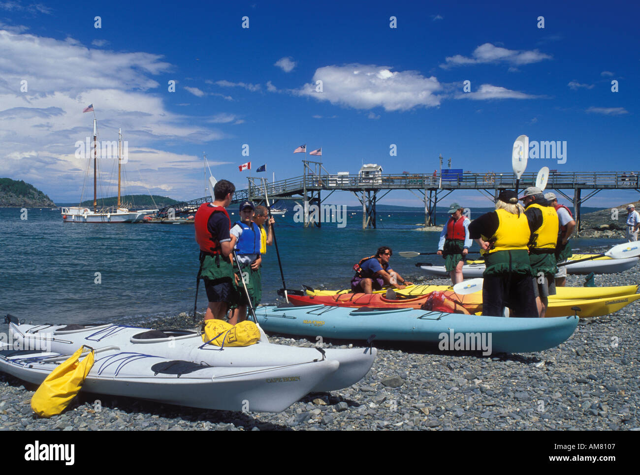 Kayaking bar harbor hi-res stock photography and images - Alamy
