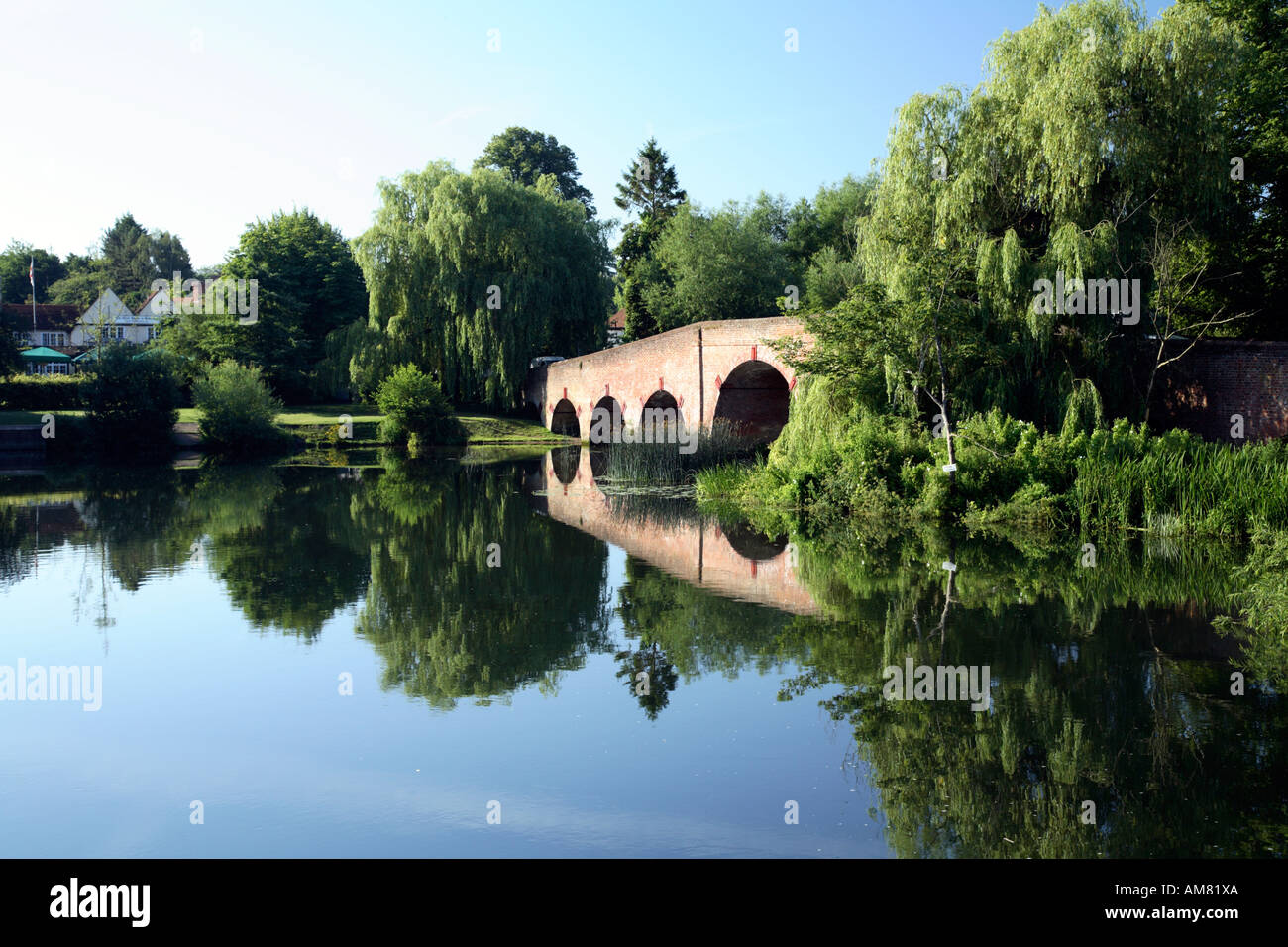 View of Sonning Bridge over river Thames taken from the east side from ...
