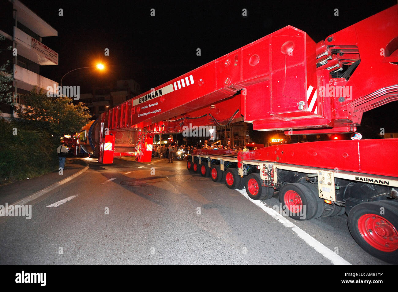 Heavy load hi-res stock photography and images - Alamy