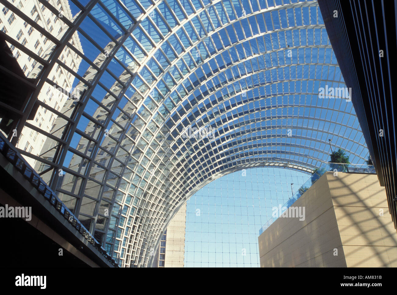 Glass enclosed atrium hi-res stock photography and images - Alamy
