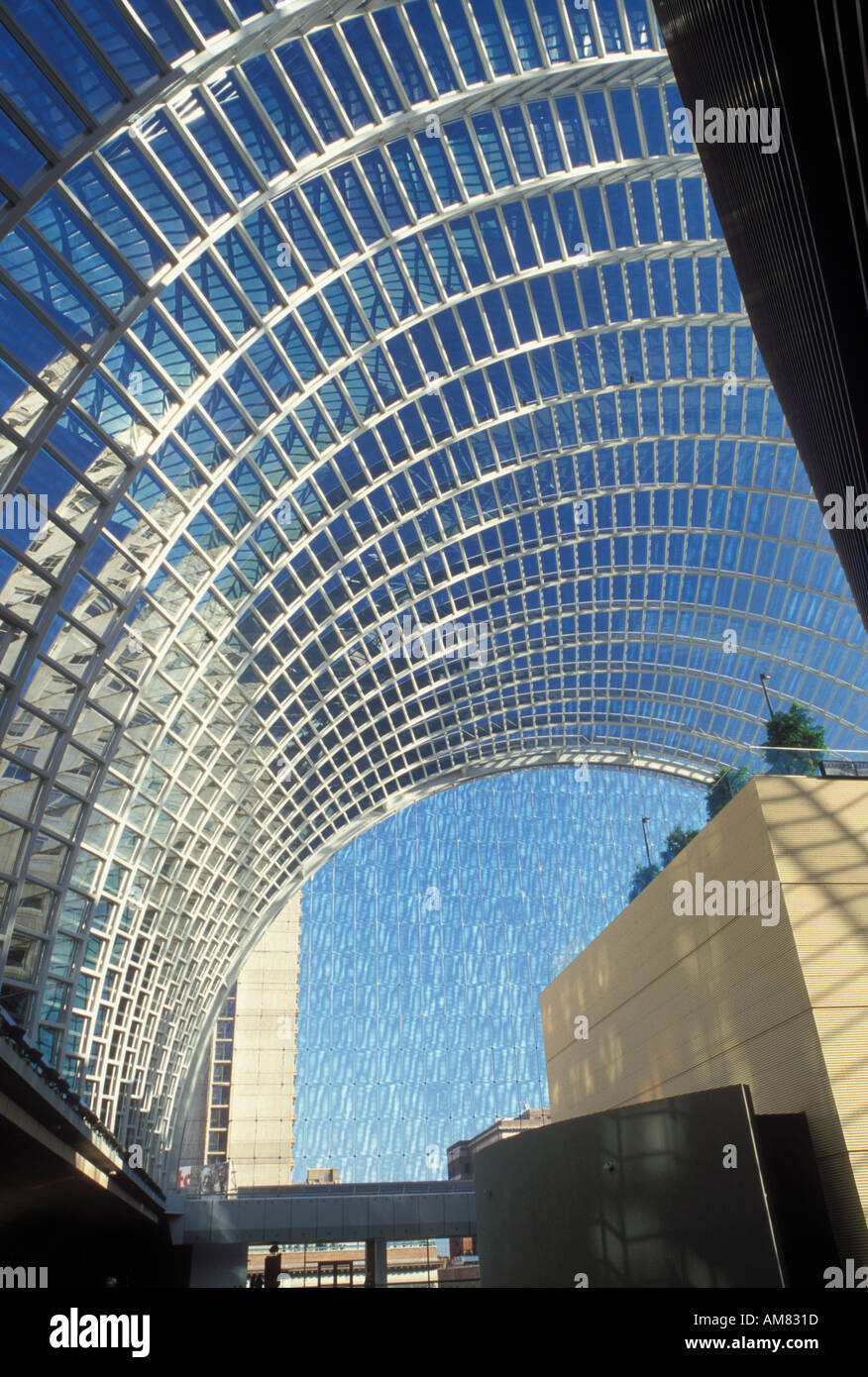 Glass enclosed atrium hi-res stock photography and images - Alamy