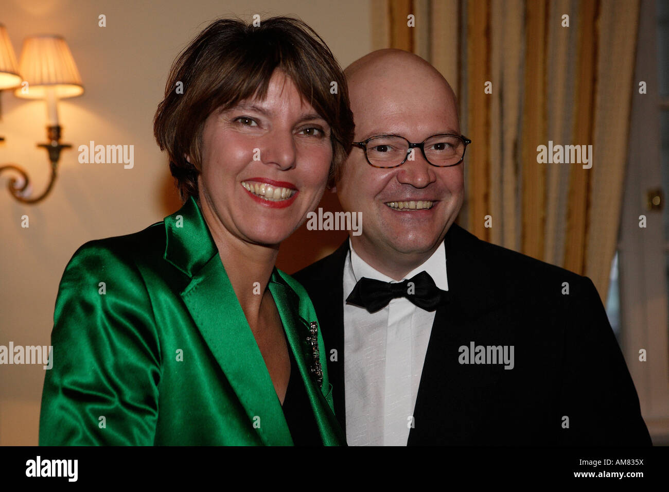 Television awards celebrity presenters hi-res stock photography and images - Alamy