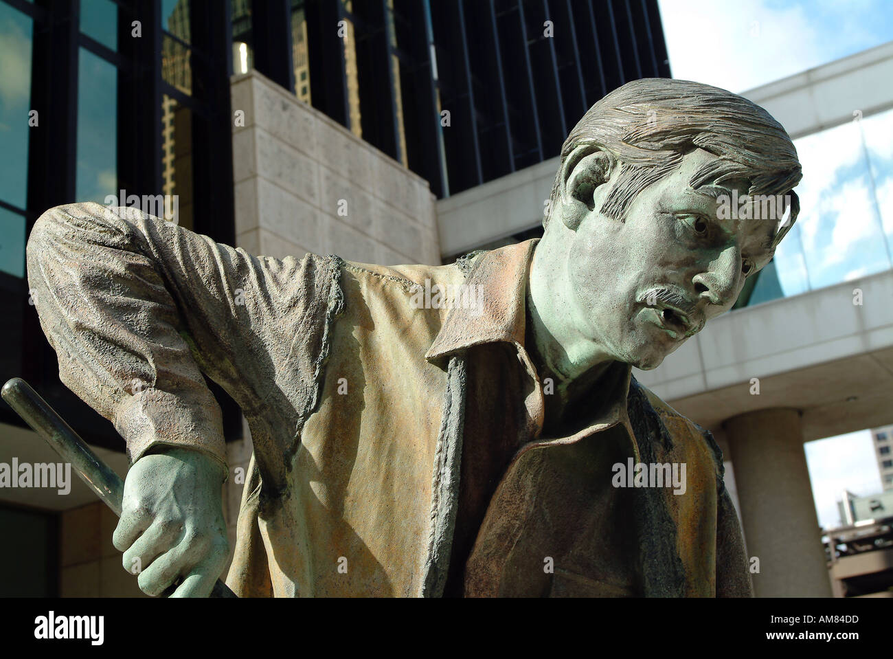 Worker statue man hi-res stock photography and images - Alamy