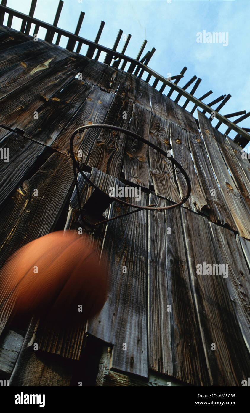Barn basketball hoop hi-res stock photography and images - Alamy