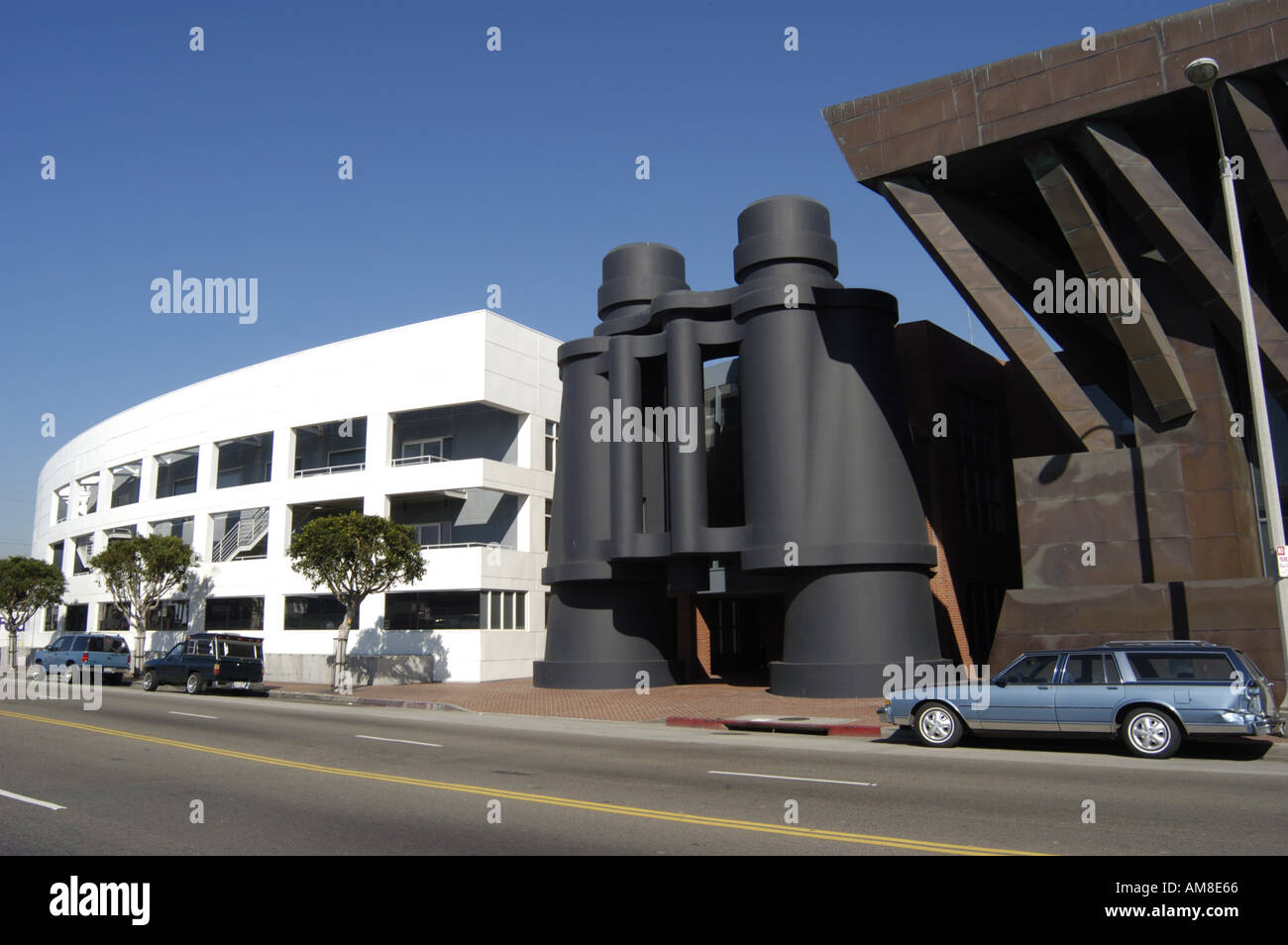 Frank gehry binocular building hi-res stock photography and images - Alamy