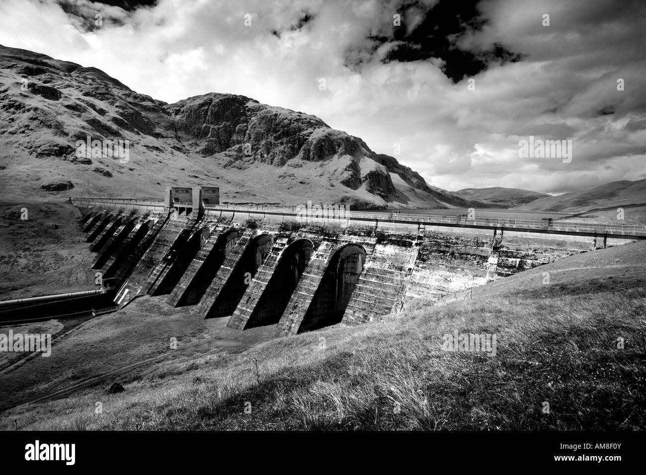 Hydroelectric dam uk Black and White Stock Photos & Images - Alamy