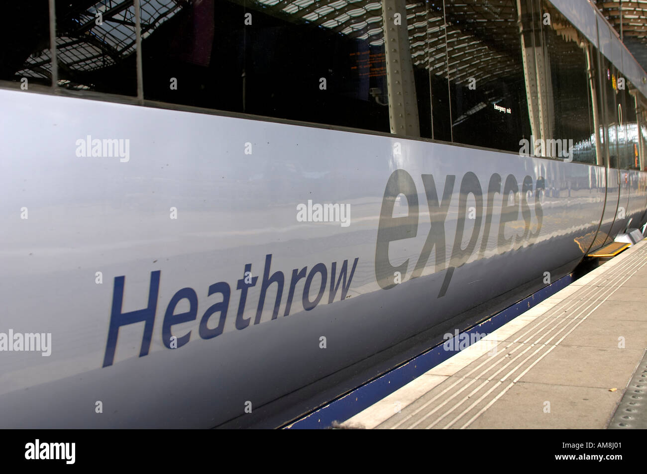 Heathrow Express train Paddington Station London W2 England Stock Photo ...