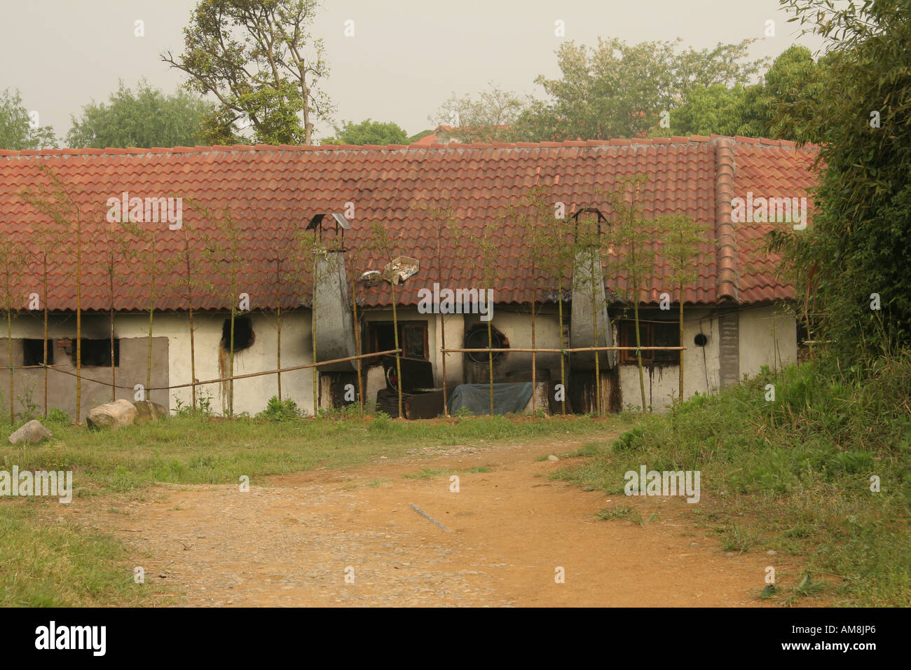 Back view of the kitchen China Stock Photo - Alamy