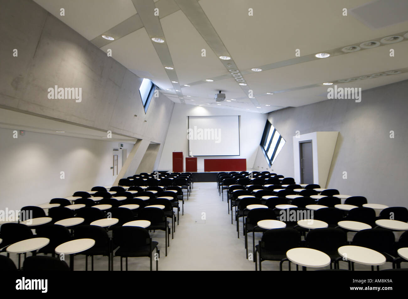 Graduate Centre interior Lecture Hall London Metropolitan University ...