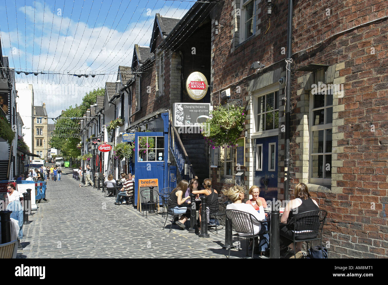 Ashton Lane off Byres Road in Glasgow Stock Photo - Alamy