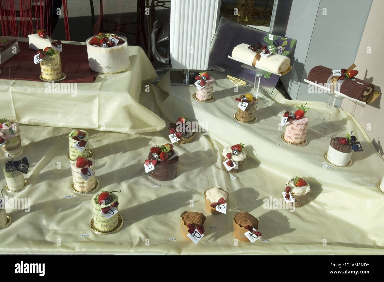 France pastry hi-res stock photography and images - Alamy