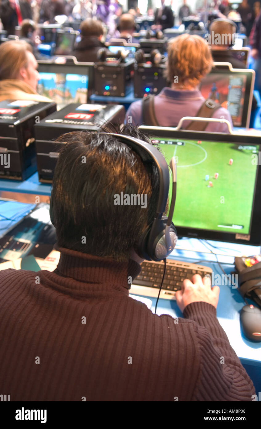 kids play computer games at LAN party Stock Photo - Alamy