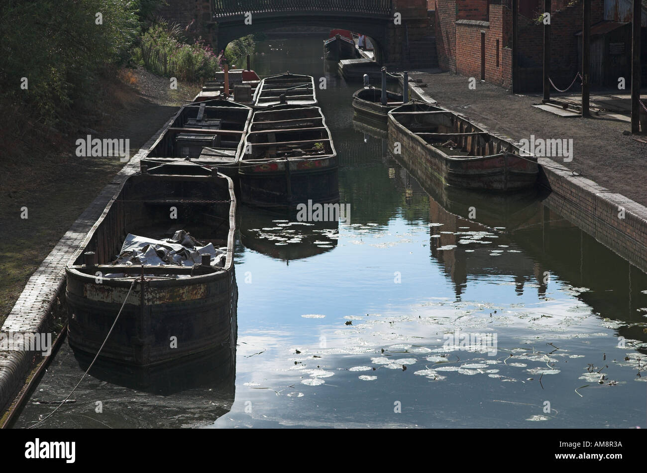 Canal boat and butty boat hi-res stock photography and images - Alamy