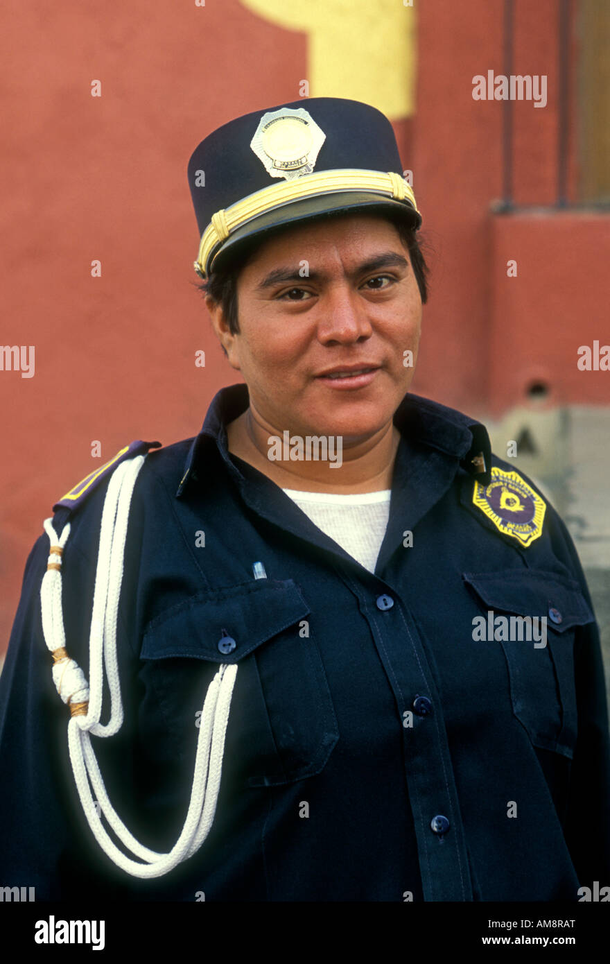 Latina female police officer hi-res stock photography and images - Alamy
