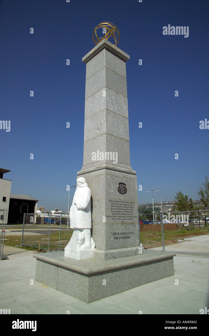 Swansea sa1 merchant navy memorial hi-res stock photography and images ...
