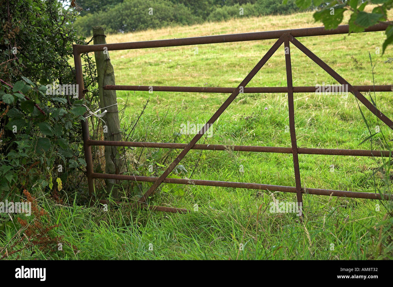 Rusting farm gate hi-res stock photography and images - Alamy