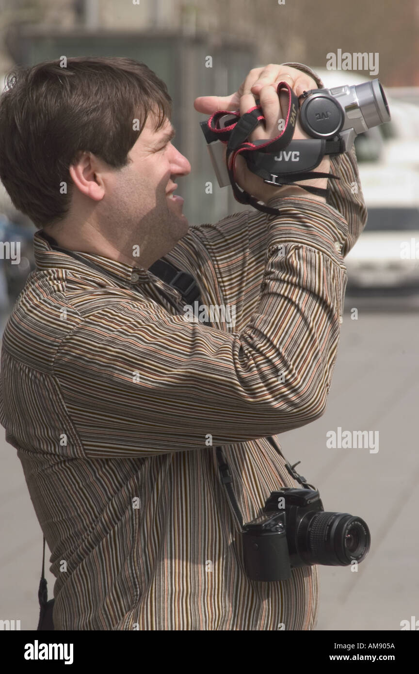 Camcorder hand held hi-res stock photography and images - Alamy