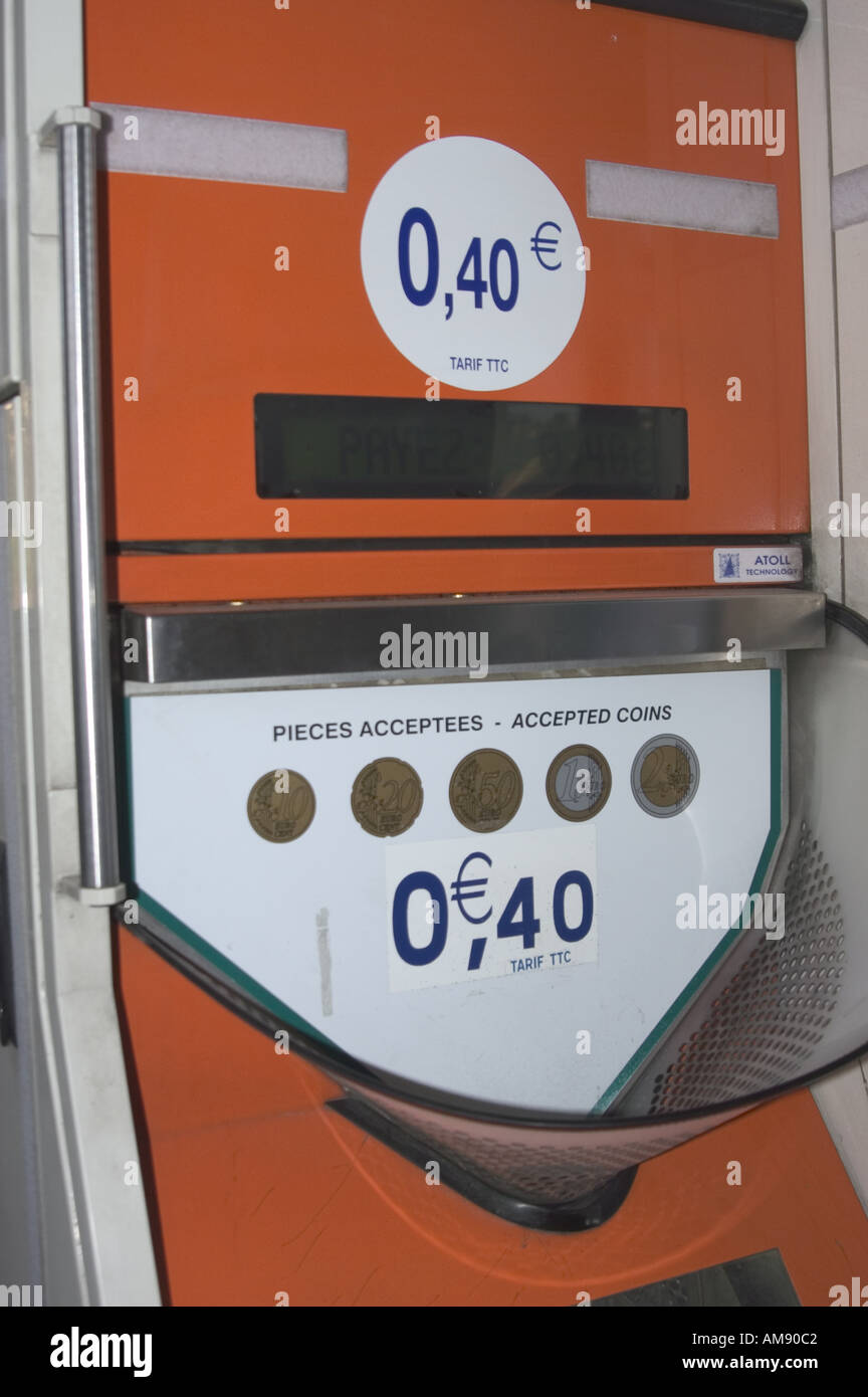 Toll machine hi-res stock photography and images - Alamy