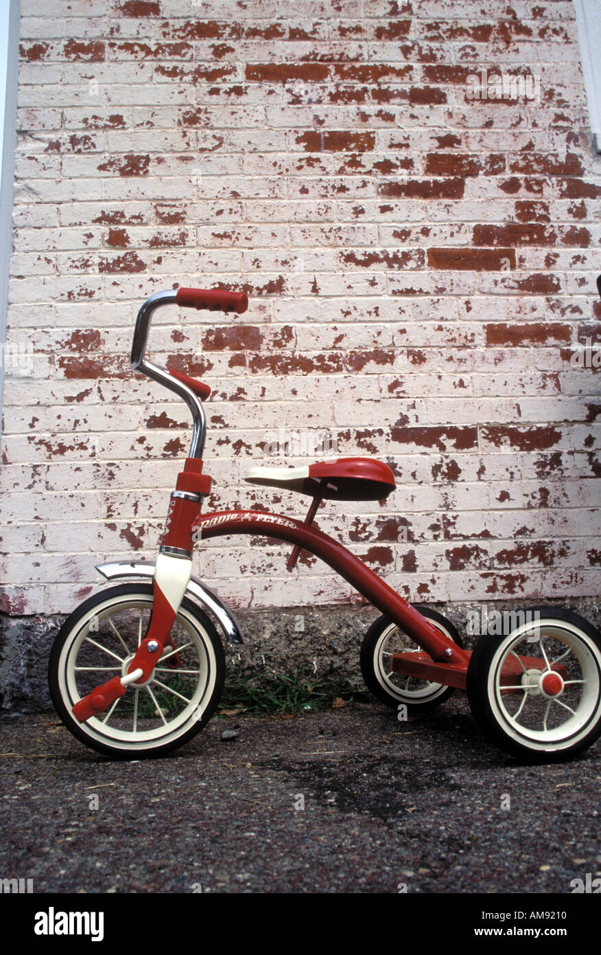 Collection tricycle hi-res stock photography and images - Alamy