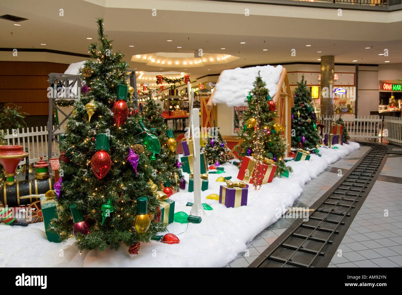 Usa wisconsin milwaukee christmas decorations hi-res stock photography ...