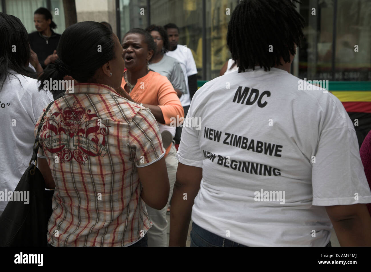 Protest drumming hi-res stock photography and images - Alamy