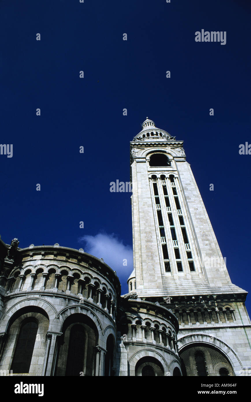 White church paris hi-res stock photography and images - Alamy
