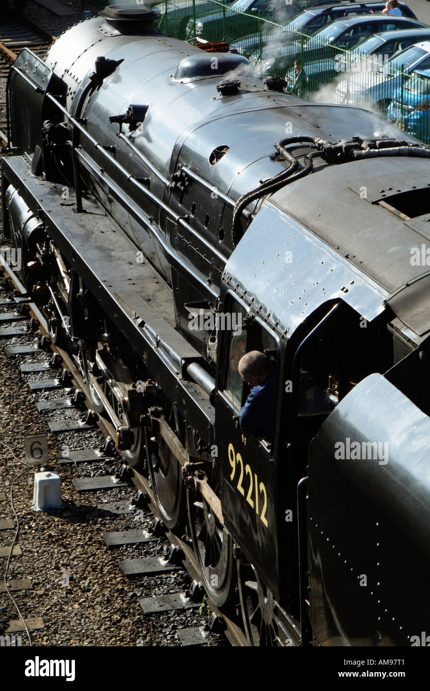 Steam Locomotive 922212 BR Class 9F working the Watercress Line in ...