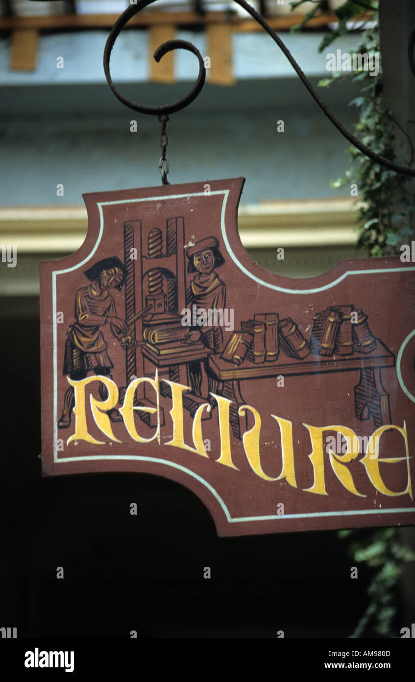 Sign Paris Bar Restaurant Stock Photo - Alamy