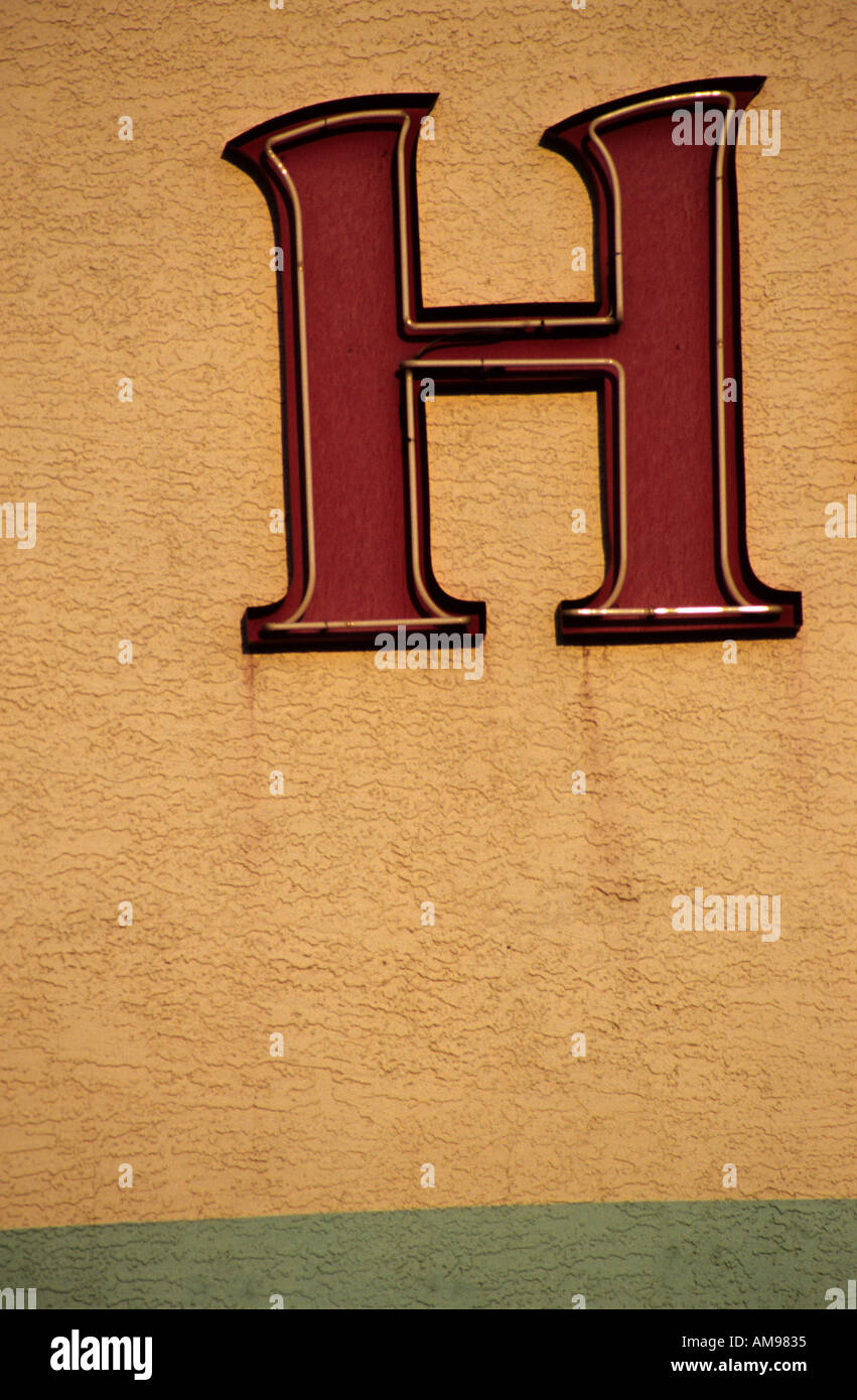 Letter h neon hi-res stock photography and images - Alamy