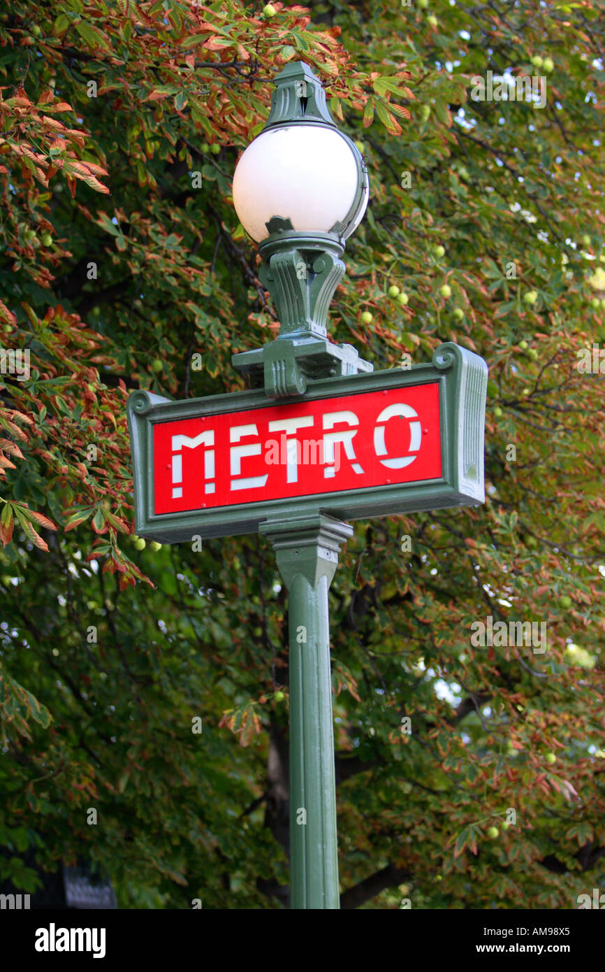 Metro sign Paris, France Stock Photo - Alamy