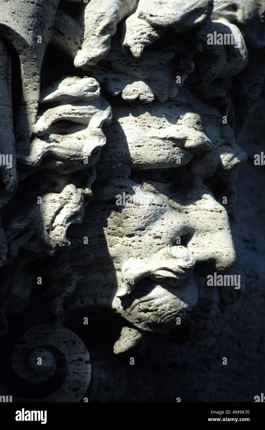 Rome face statue hi-res stock photography and images - Alamy