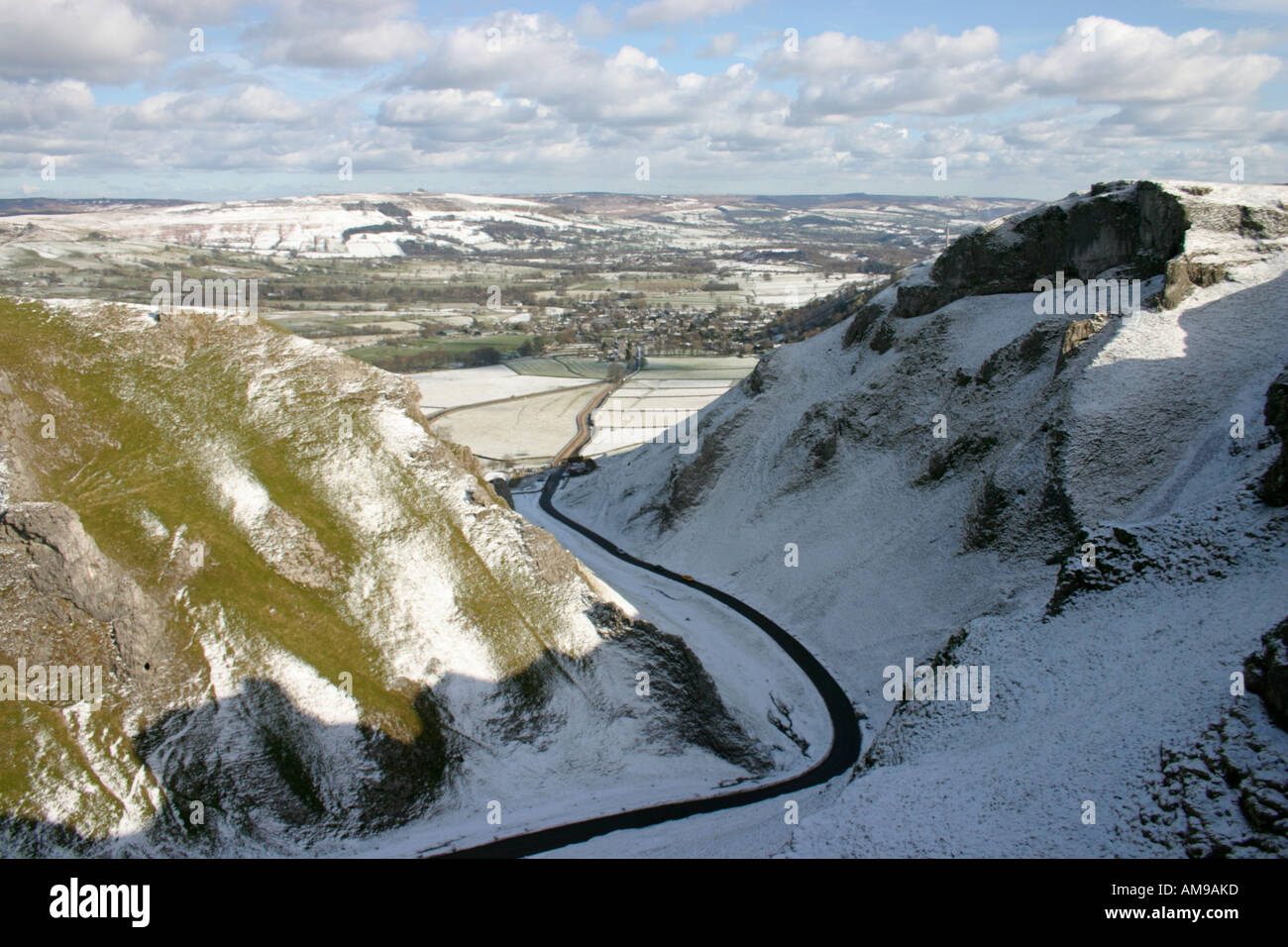 winnats pass wintertime derbyshire peak district national park england ...