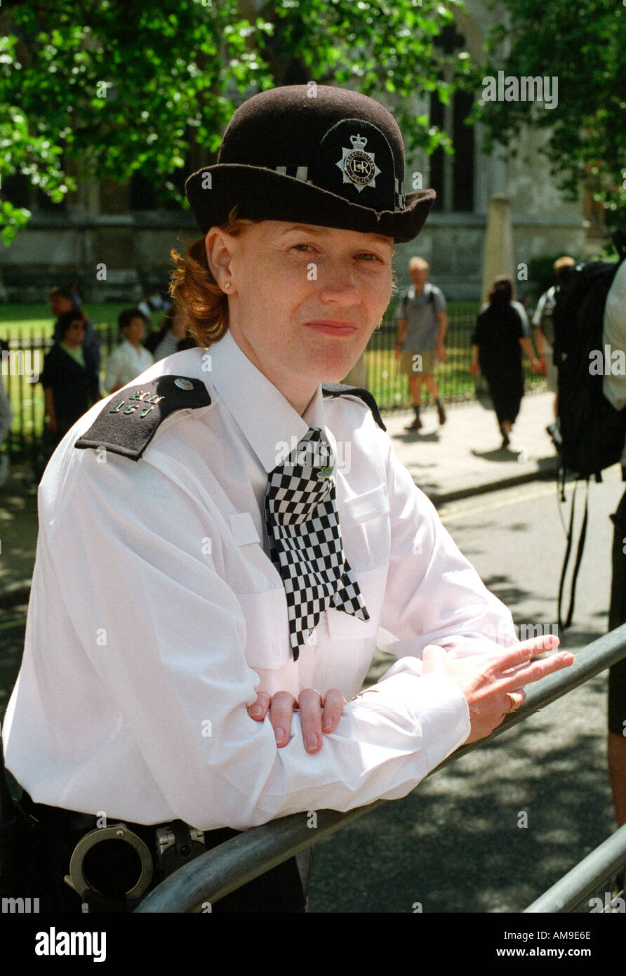 Woman police officer england hi-res stock photography and images - Alamy
