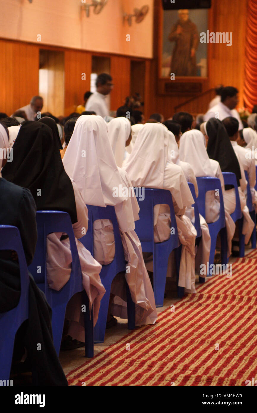 Nuns veil hi-res stock photography and images - Alamy