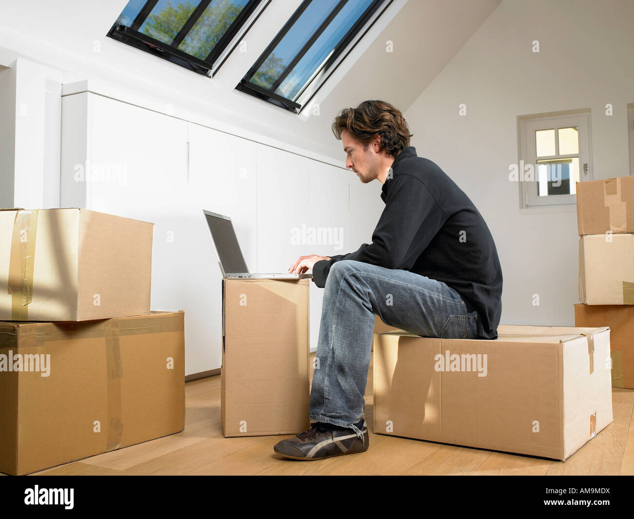 New computers in boxes hi-res stock photography and images - Alamy