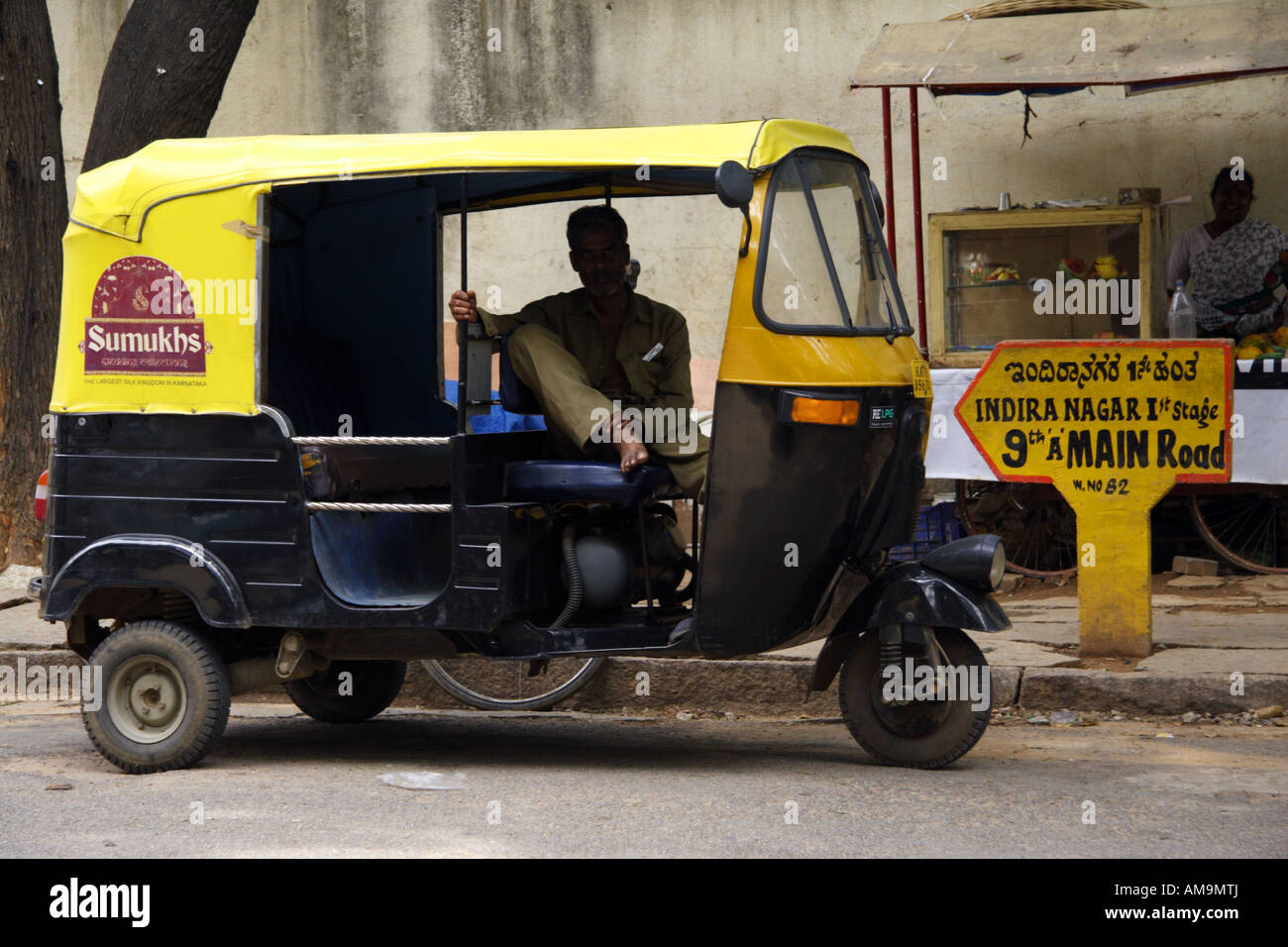Rikshaw black hi-res stock photography and images - Alamy