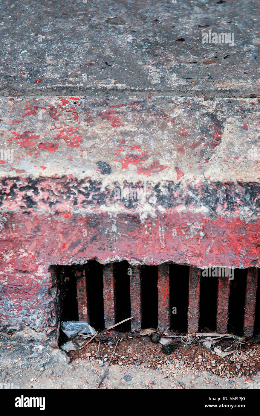 Storm drain paint hi-res stock photography and images - Alamy