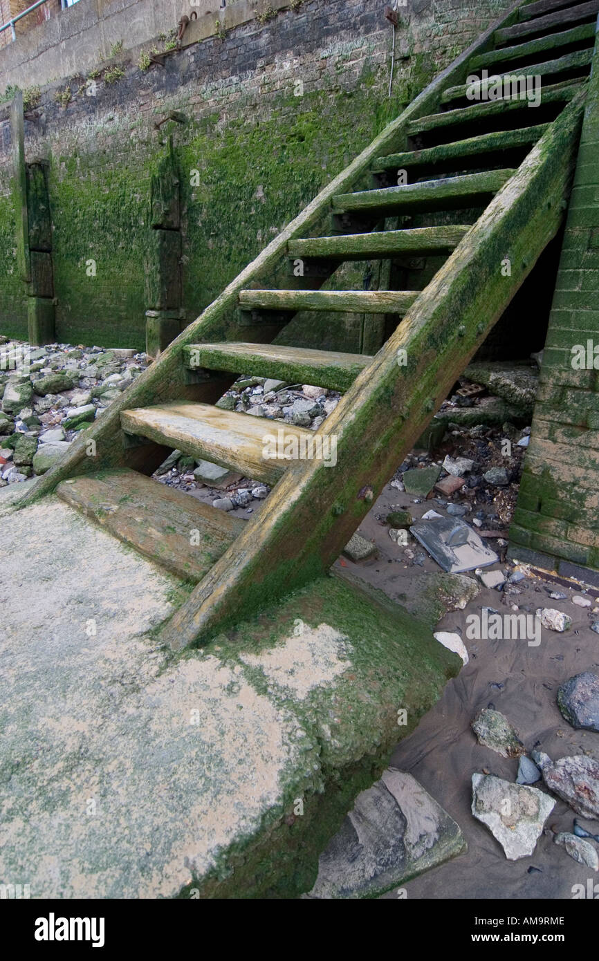 River thames stairs hi-res stock photography and images - Alamy