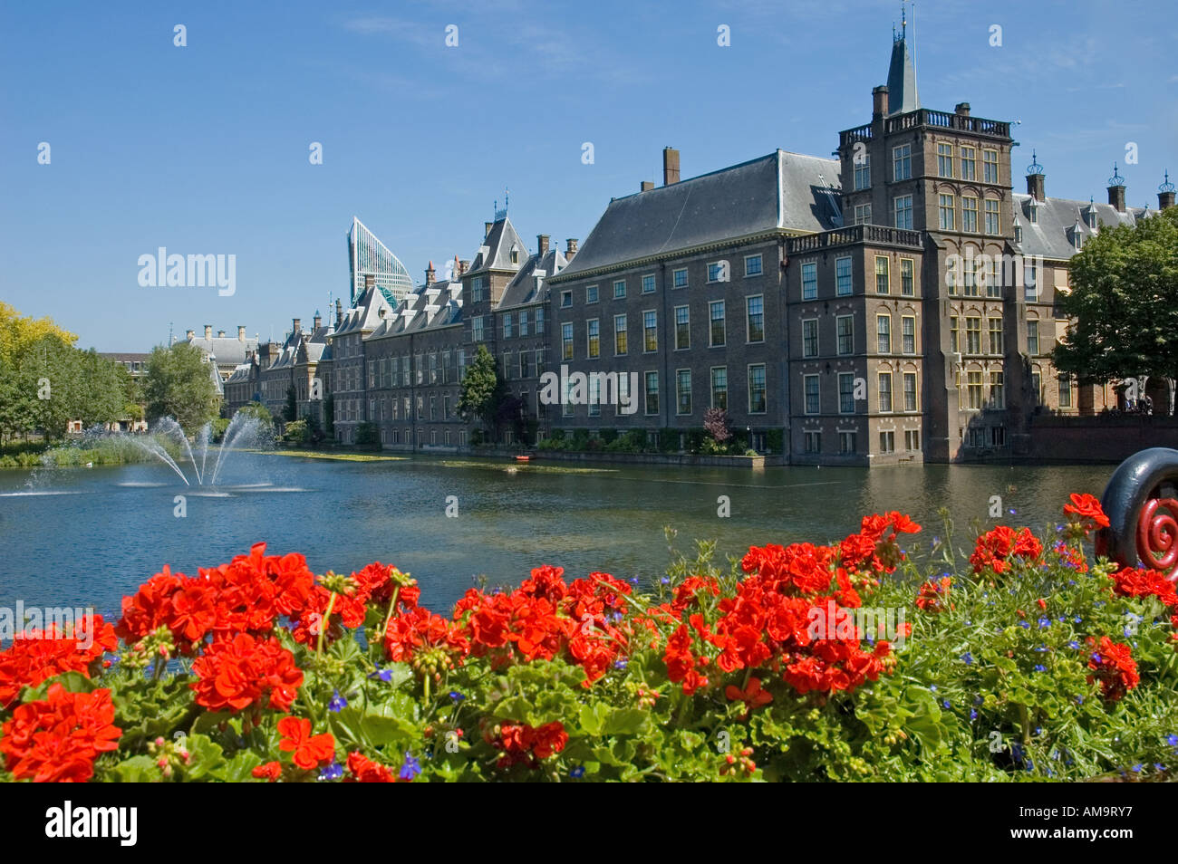 Building dutch parliament hi-res stock photography and images - Alamy