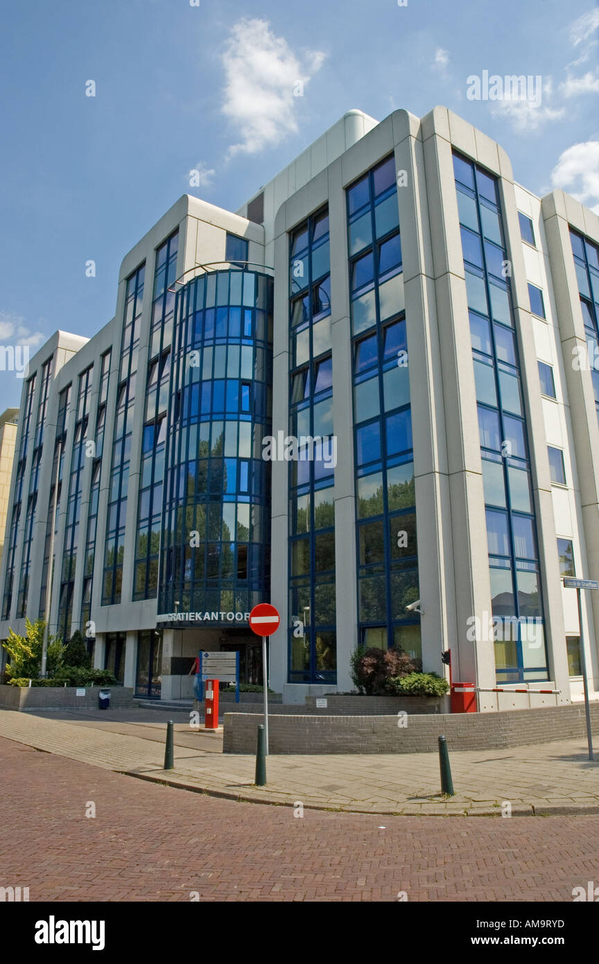 Immigration office hi-res stock photography and images - Alamy